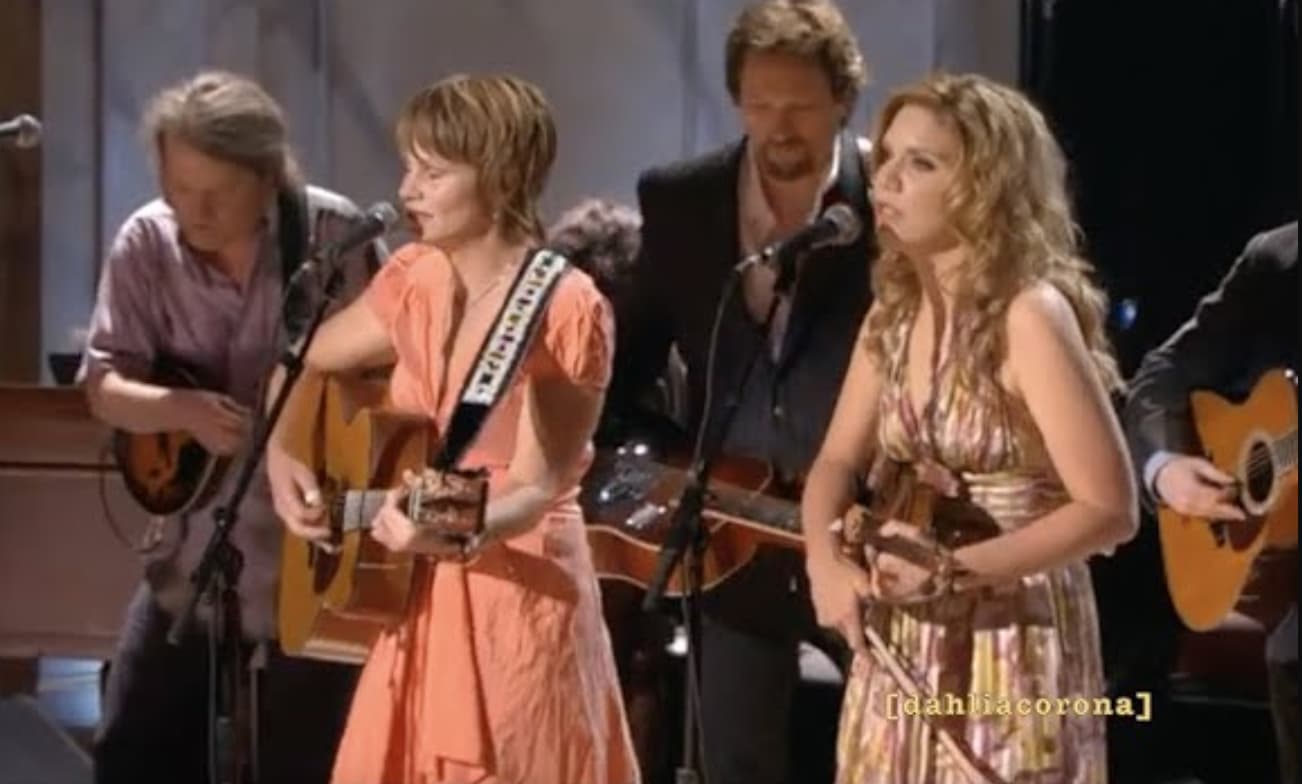 Alison Krauss, Shawn Colvin, Jerry Douglas — The Boxer – Great Songs