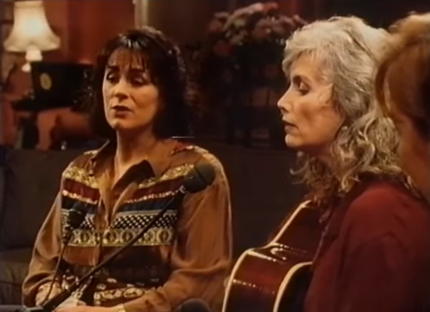 Emmylou Harris, Iris DeMent & Mary Black – Wheels Of Love – Great Songs